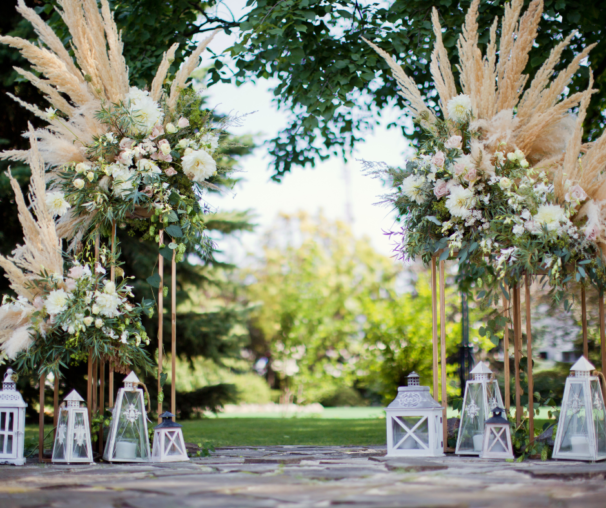 Bridgerton Weddings: How to Style a Regency-Style Wedding - All Things ...
