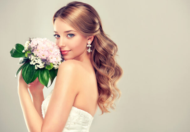 What Every Bride Needs to Feel Confident for Her Wedding Photos - All ...